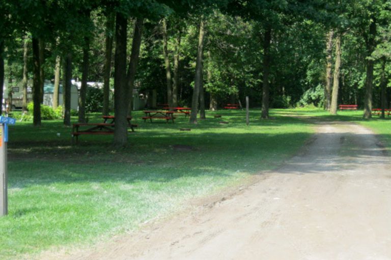 Accommodations – Windmill Family Campground